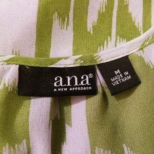 a.n.a | Tops | Ana Green And White Top | Poshmark